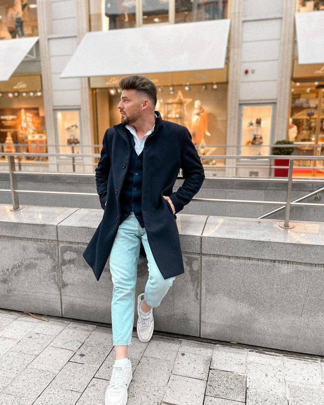 Does Charlie Hurt wear a hairpiece? - lavividhair